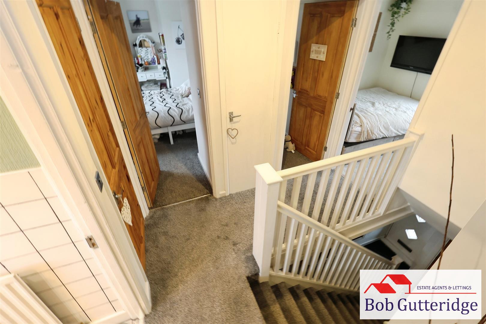 Property Details - Bob Gutteridge Estate Agents and Valuers